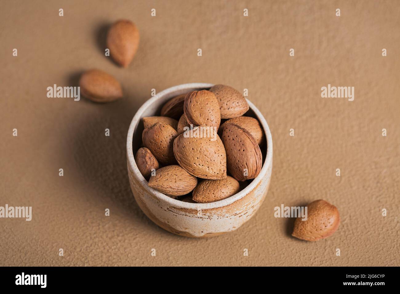 Roasted almond pile hi-res stock photography and images - Alamy