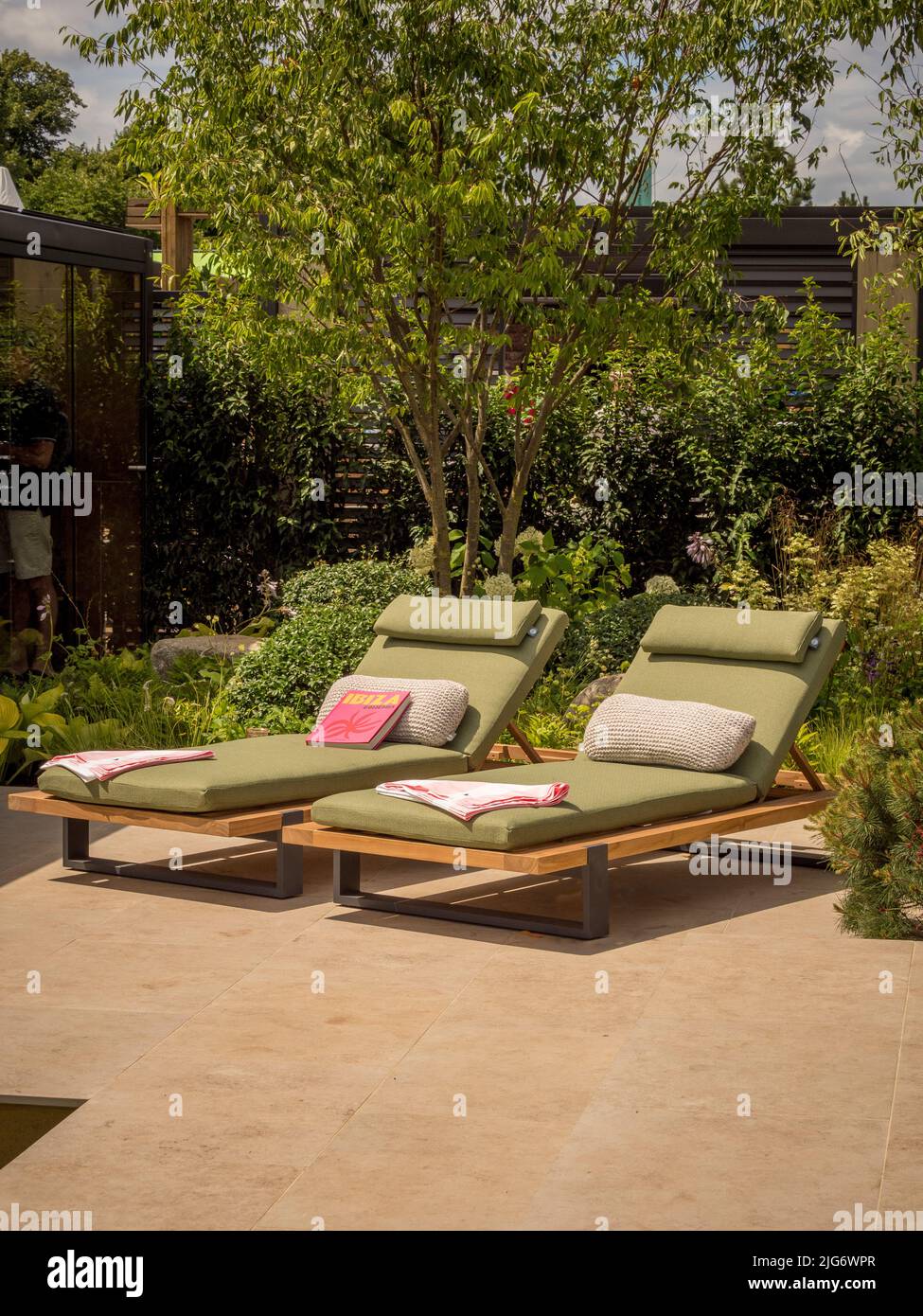 Relax loungers hi-res stock photography and images - Alamy