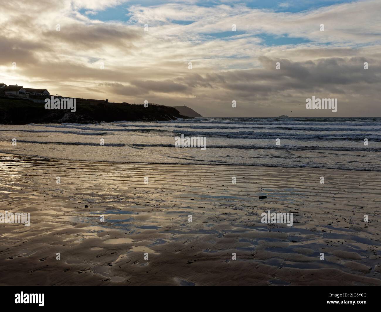 Polzeath surf hi-res stock photography and images - Alamy