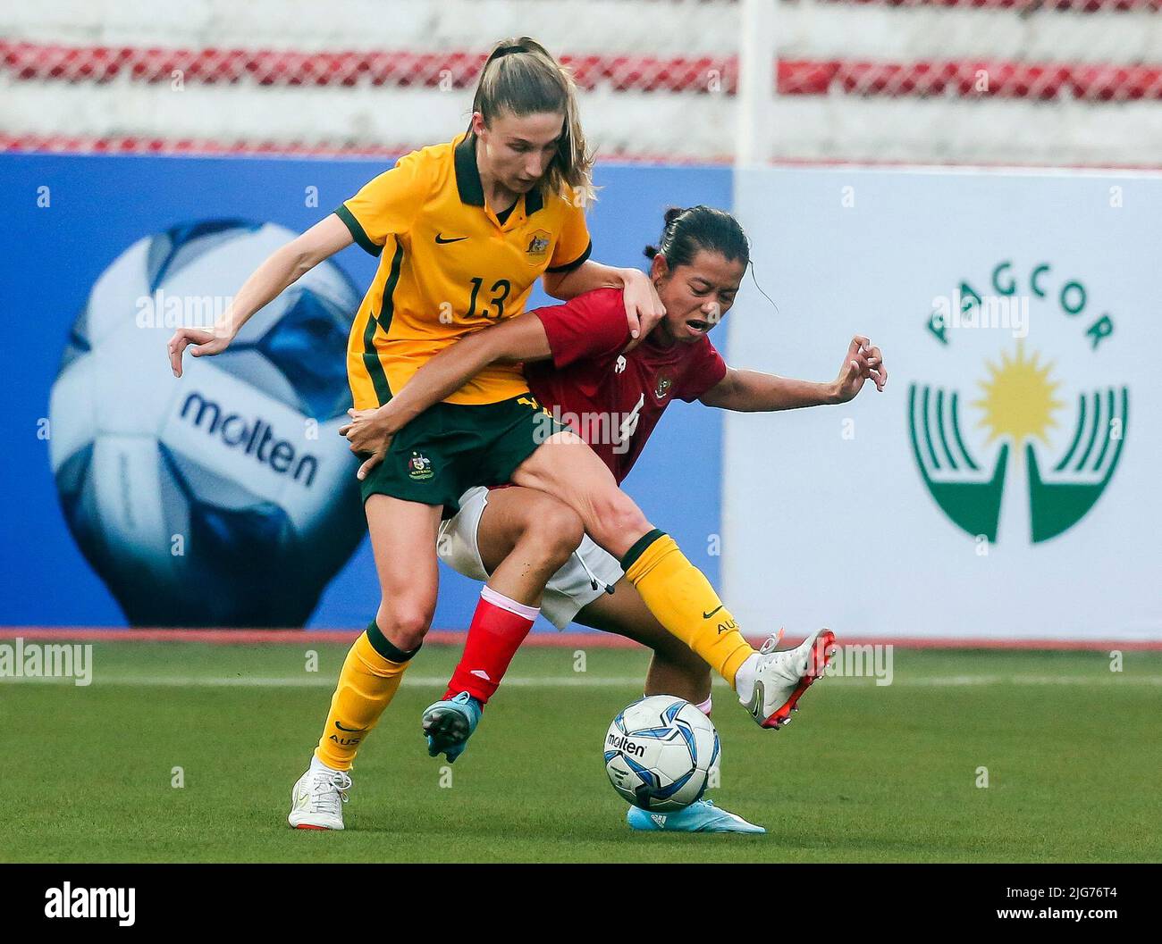 Leah davidson hi-res stock photography and images - Alamy