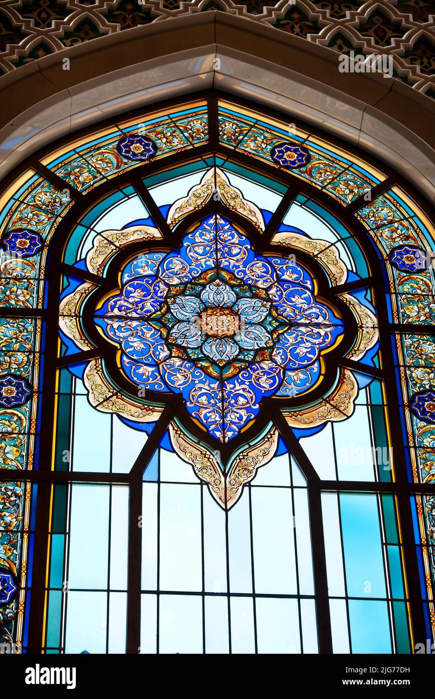 Side window in the Great Mosque in Muscat, Oman Stock Photo - Alamy
