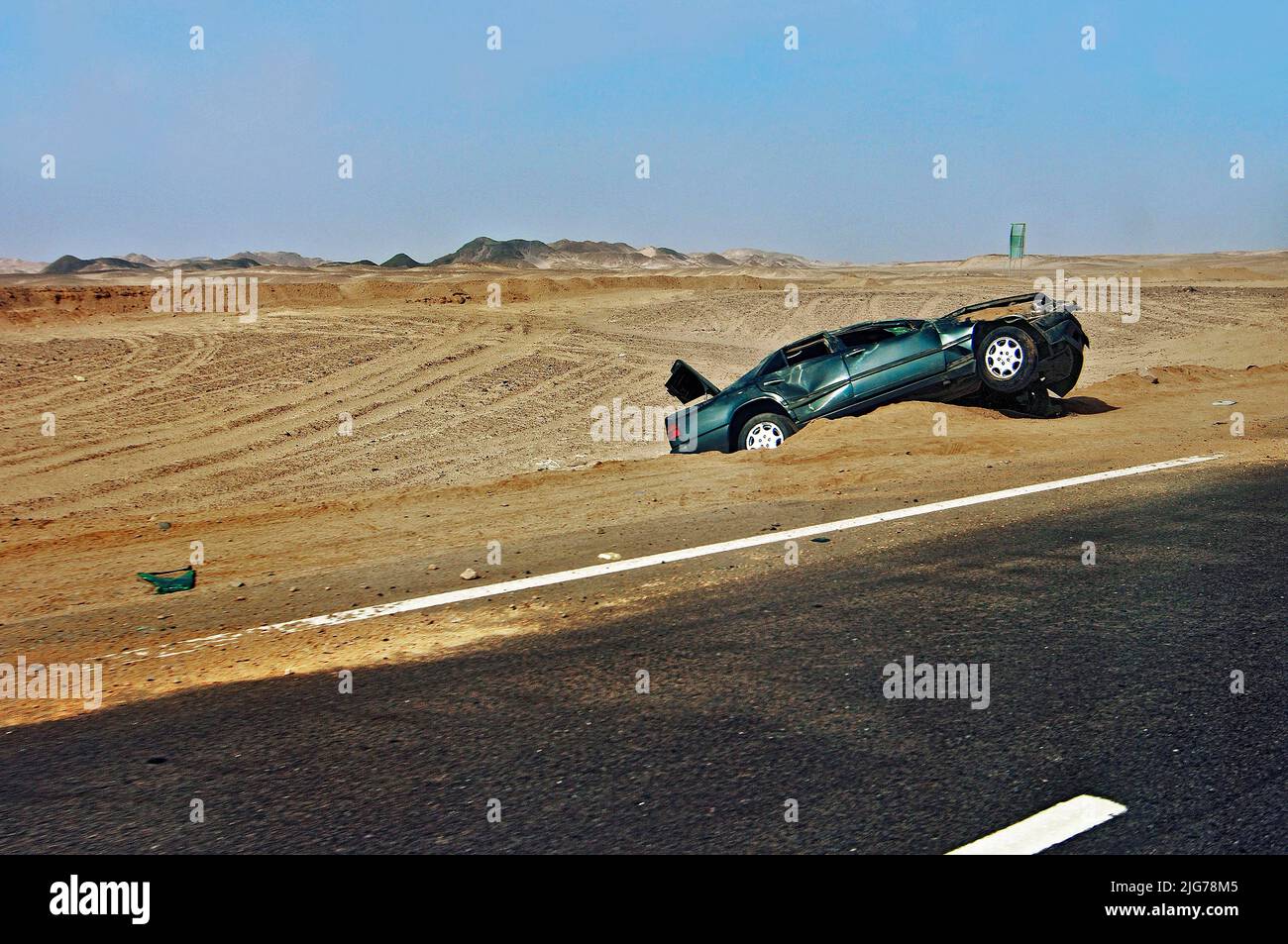 Car wreck on the road between Al Quseir and Hurghada, Egypt Stock Photo ...