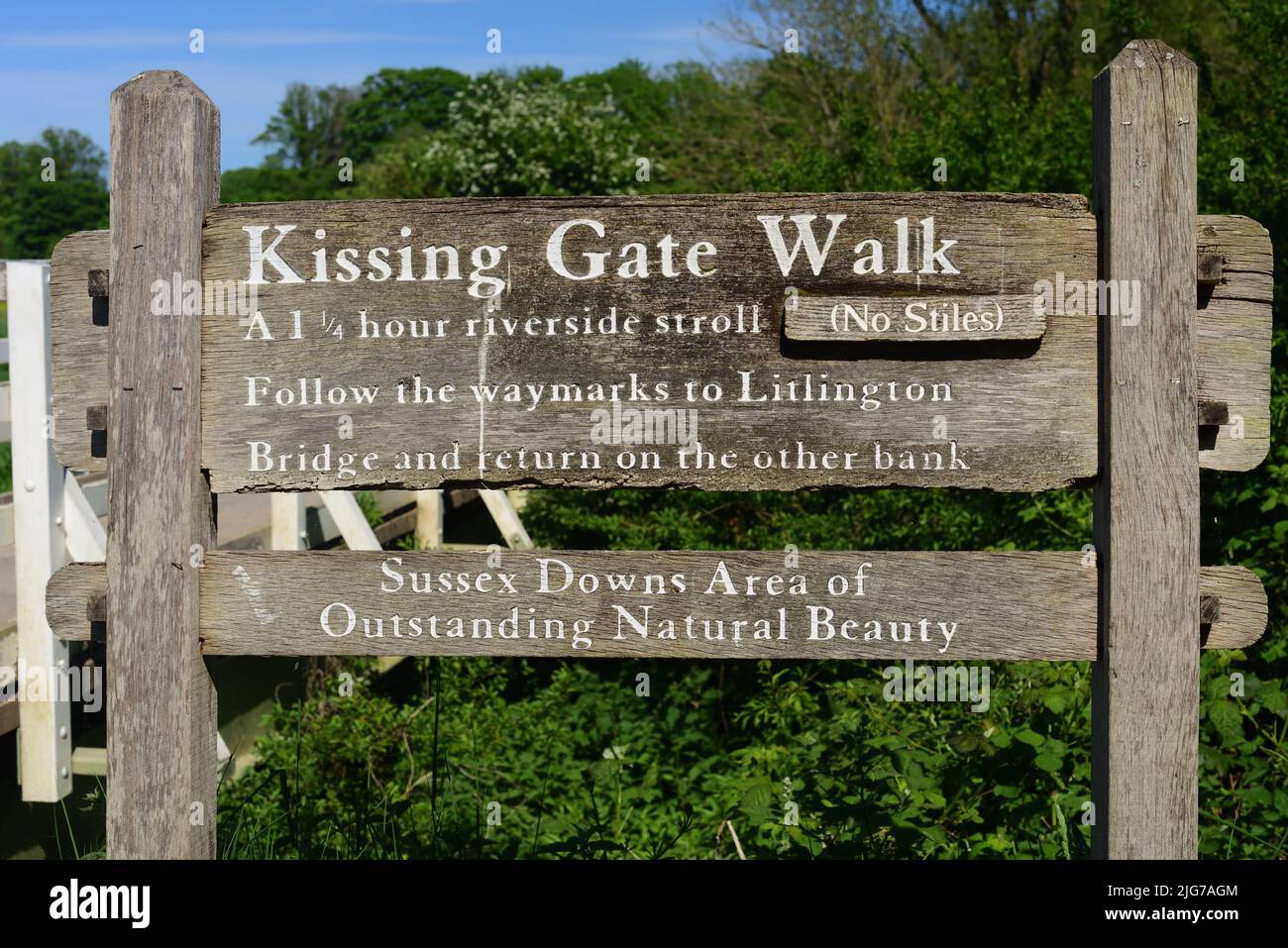 Kissing Gate Walk sign beside the Cuckmere river at Alfriston, East ...