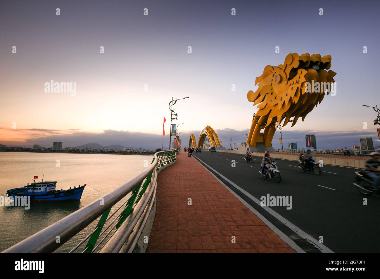Cau song han bridge hi-res stock photography and images - Alamy