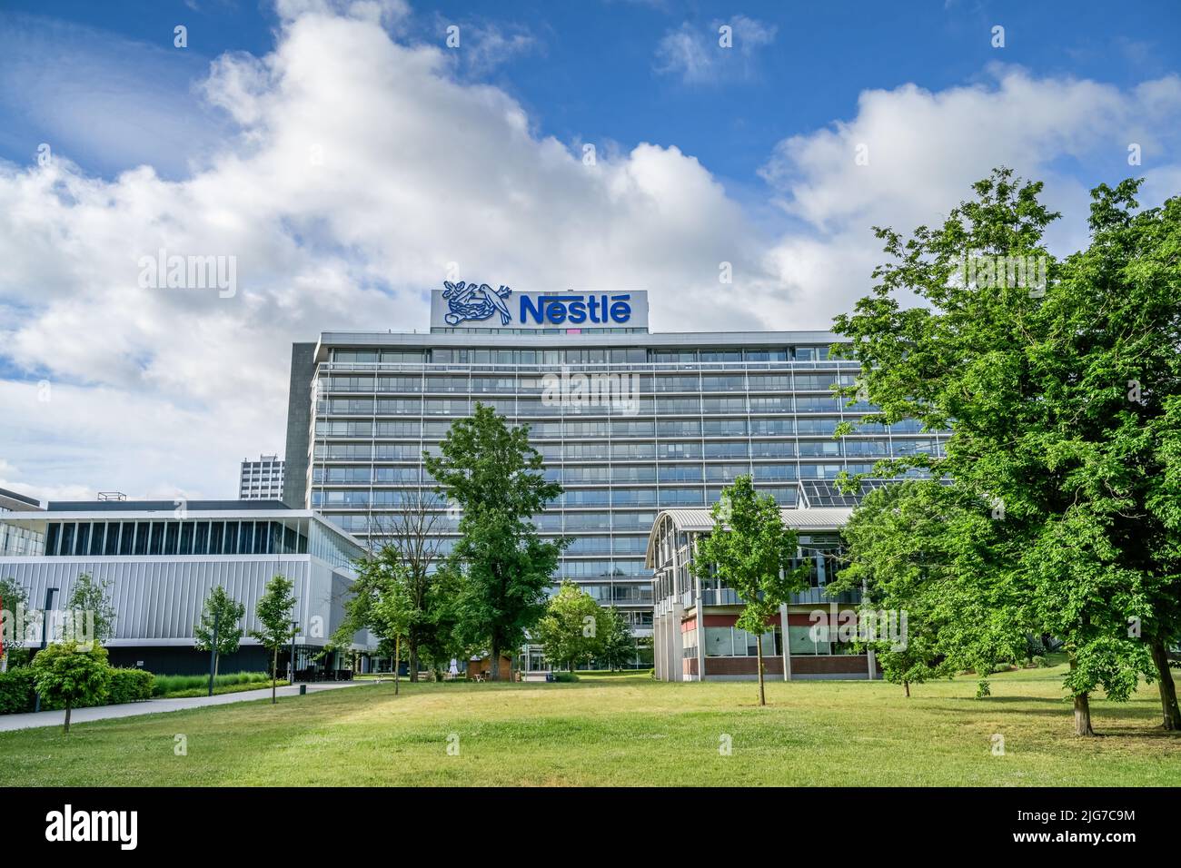 Nestle brand hi-res stock photography and images - Alamy