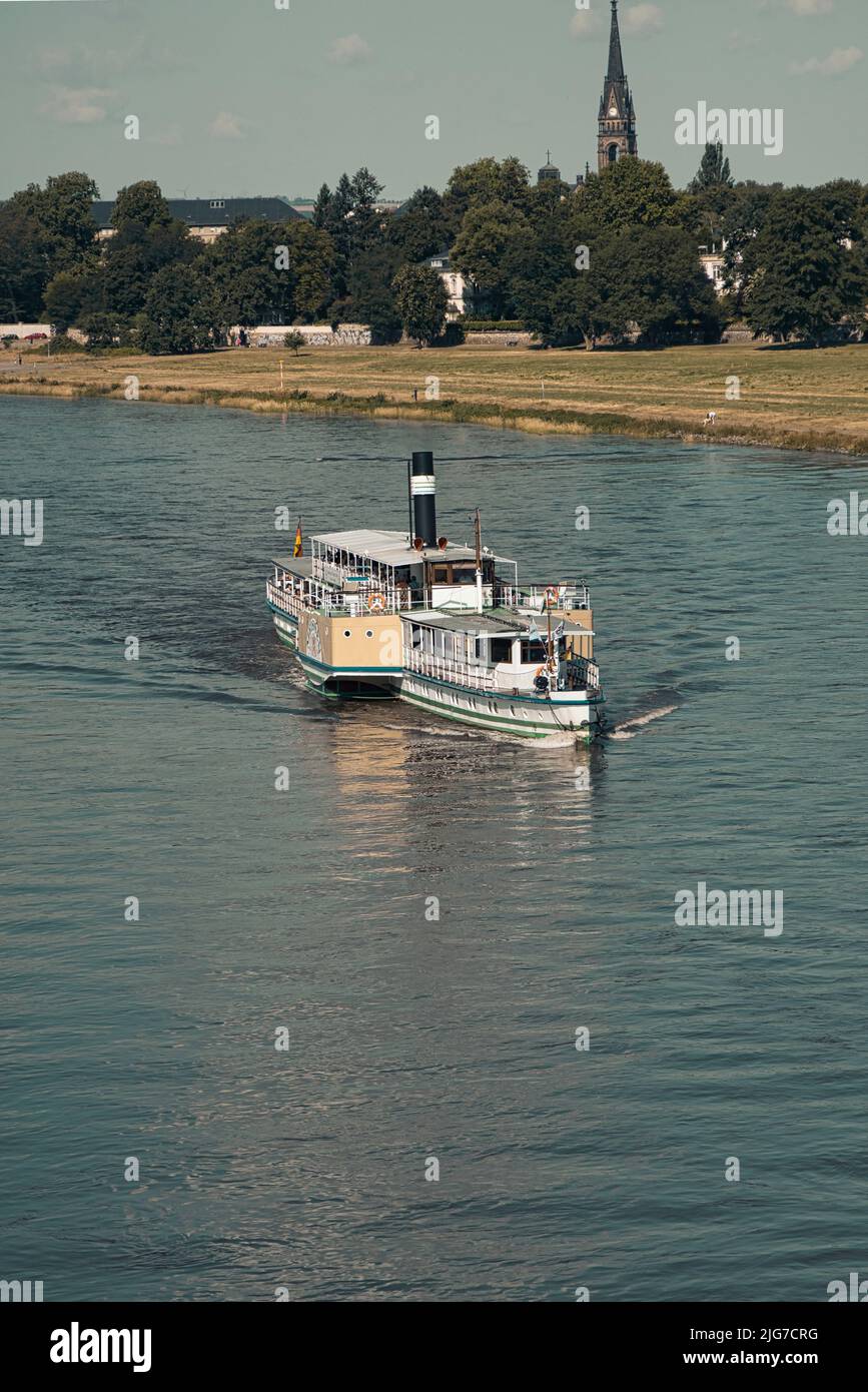 Paddle tug hi-res stock photography and images - Alamy
