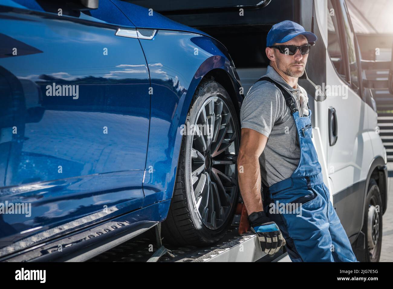 Repossessed car hi-res stock photography and images - Alamy