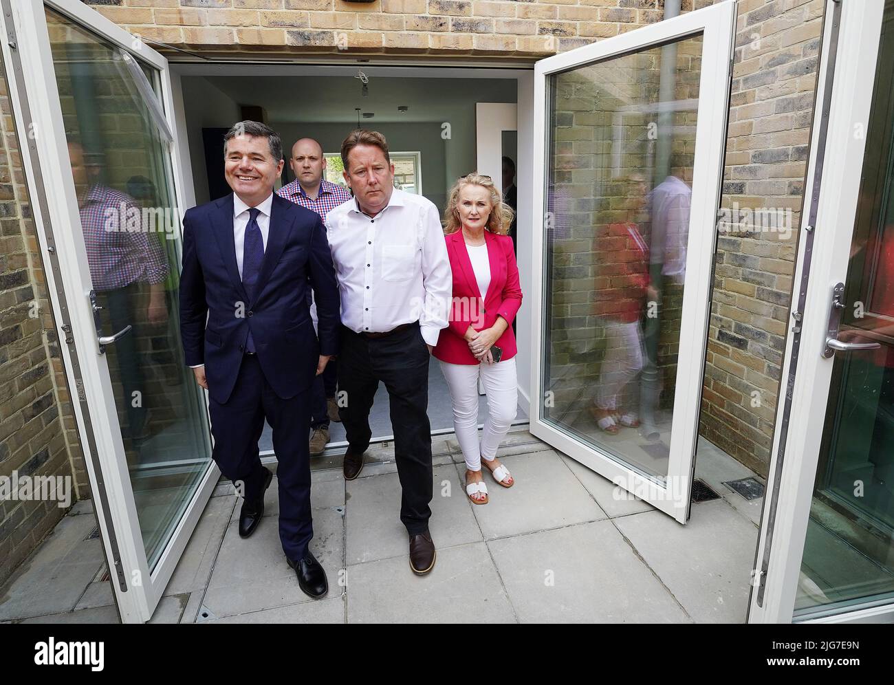 Minister for Finance Paschal Donohoe (left), Minister for Housing ...