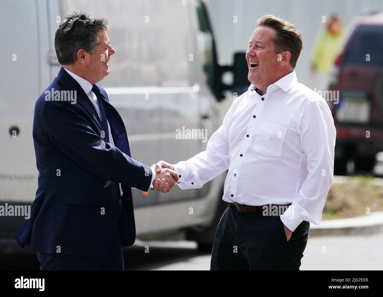 Minister for Finance Paschal Donohoe (left) and Minister for Housing ...