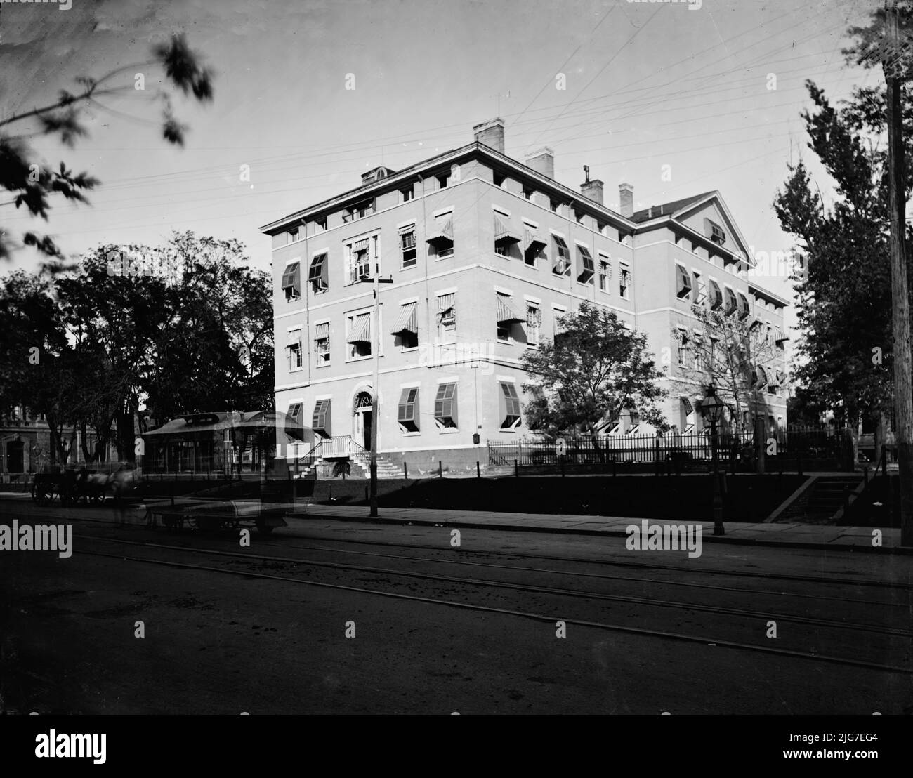 Old War Dept. 17th St. side (1st photo?), between 1860 and 1880. [War ...
