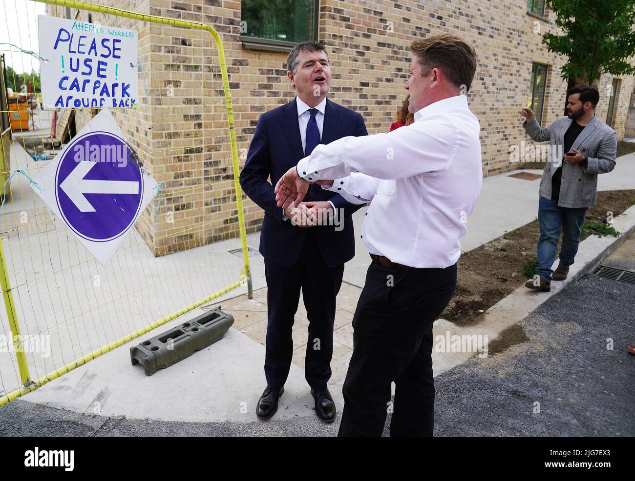 Minister for Finance Paschal Donohoe (left) and Minister for Housing ...