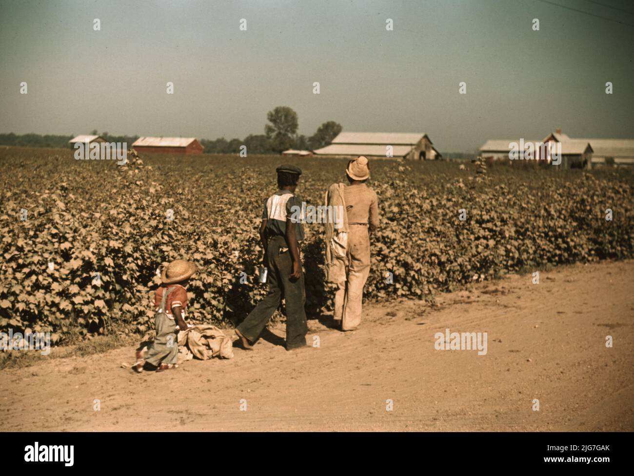 1940s female laborers hi-res stock photography and images - Alamy