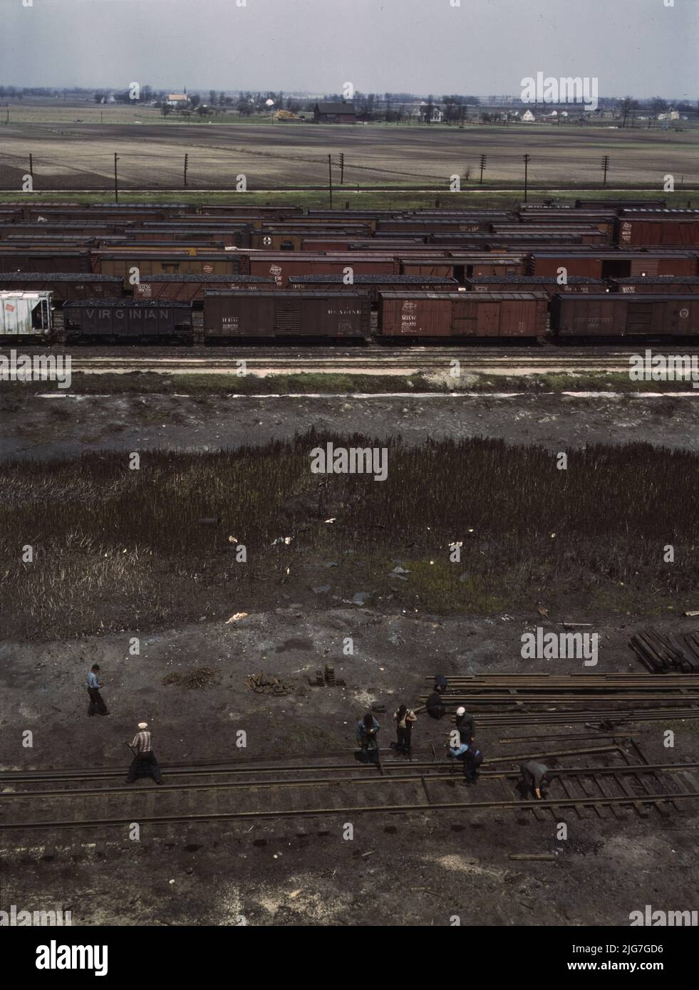 Railroad track maintenance crew hi-res stock photography and images - Alamy