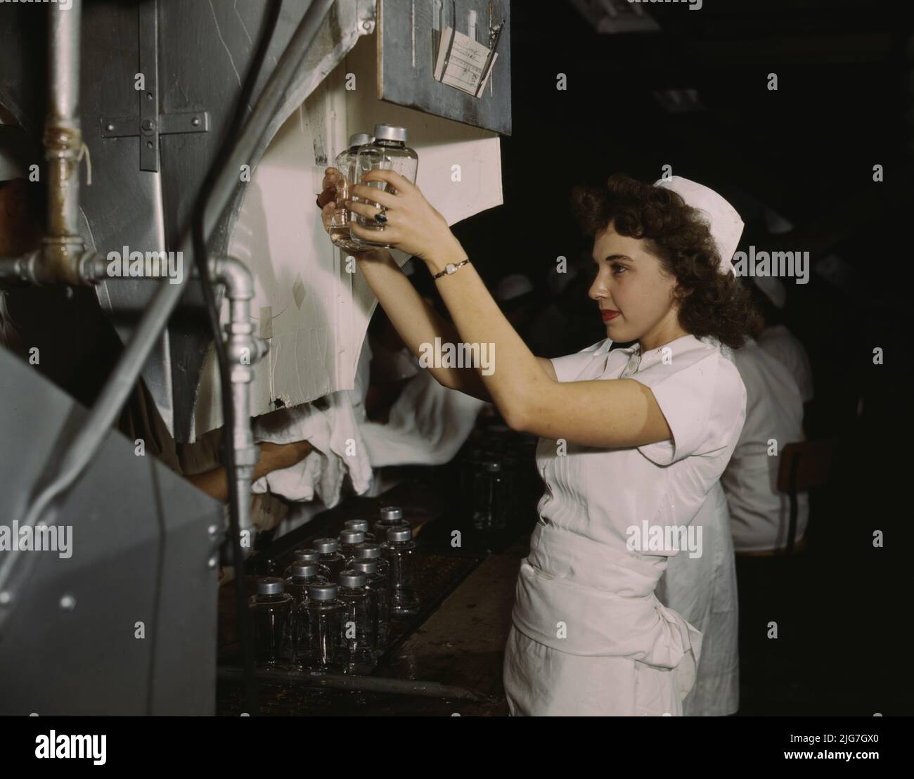 Female lab ww2 hi-res stock photography and images - Alamy