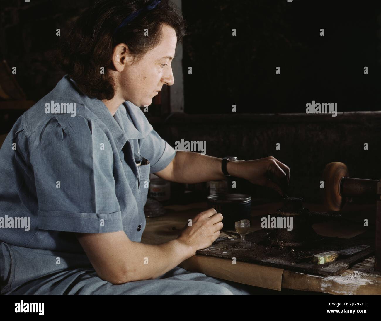 Female lab ww2 hi-res stock photography and images - Alamy