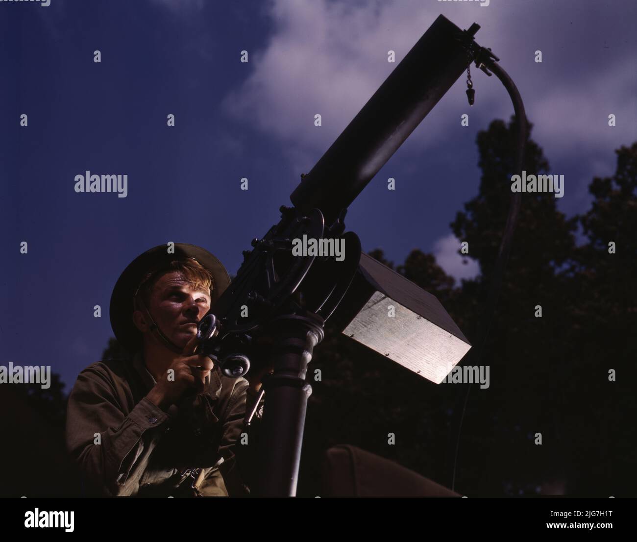 Browning ww2 weapons hi-res stock photography and images - Alamy