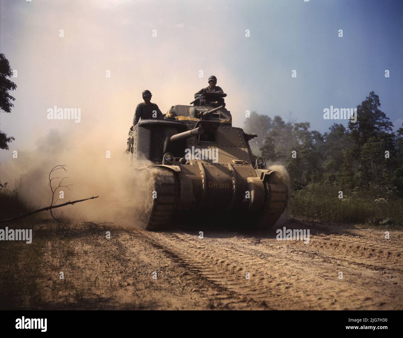 World war ii american soldiers tanks hi-res stock photography and ...