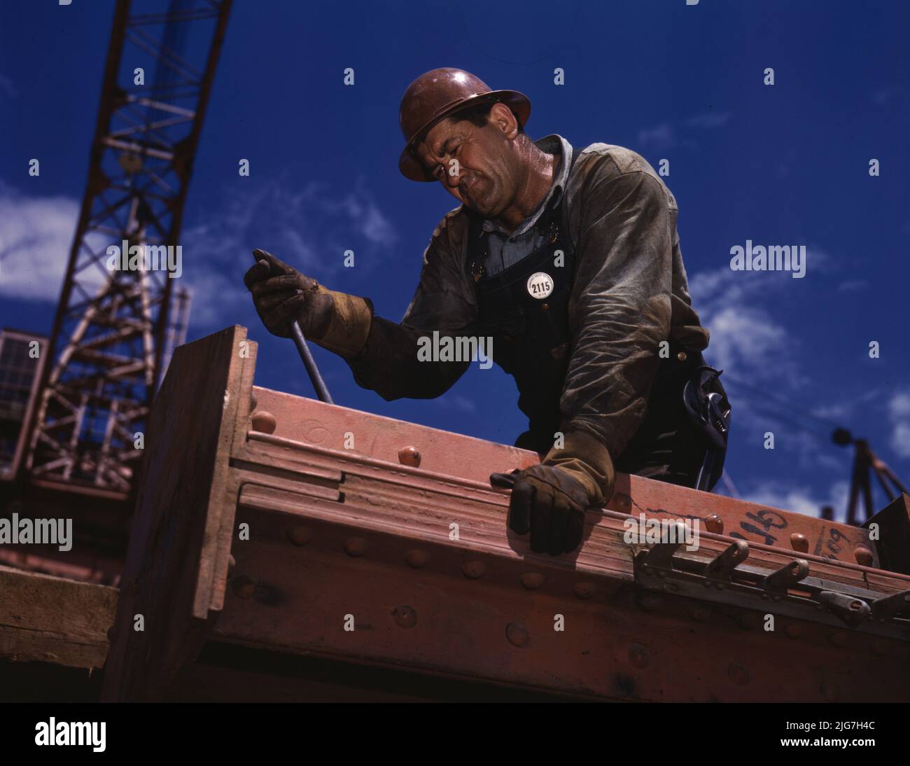 Big Pete Ramagos, rigger at work on dam (TVA) Douglas Dam, Tenn Stock ...