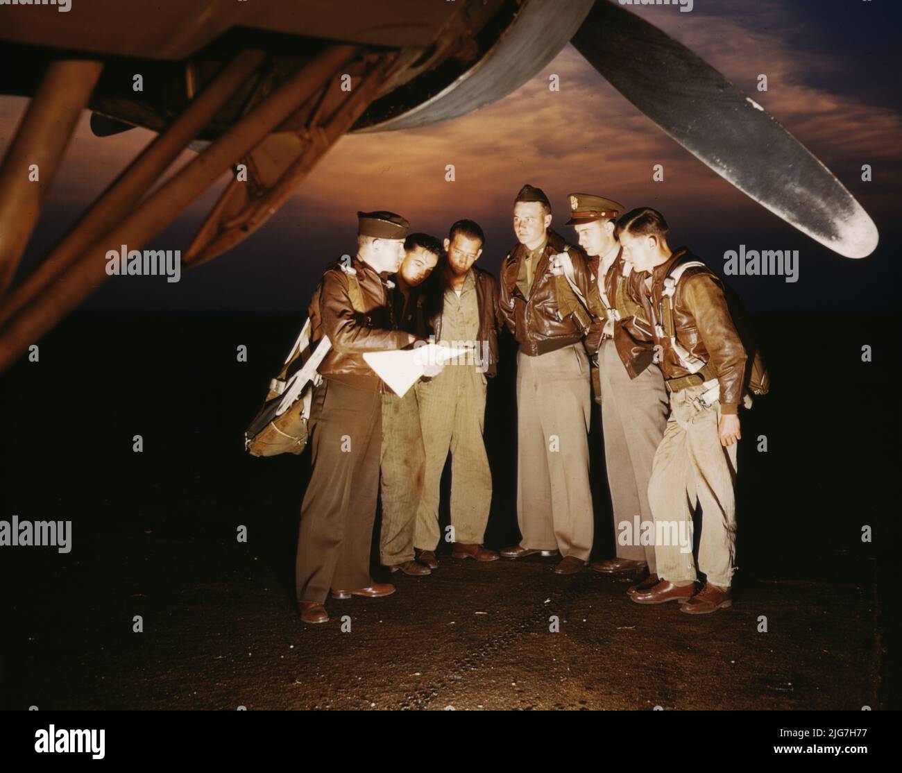 Us army air force bomber crew hi-res stock photography and images - Alamy
