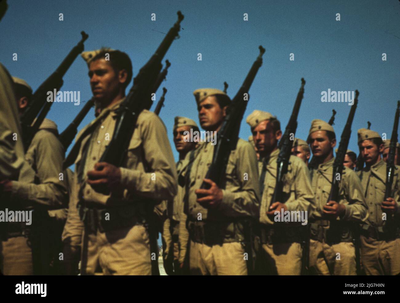 Marines finishing training at Parris Island, S.C Stock Photo - Alamy
