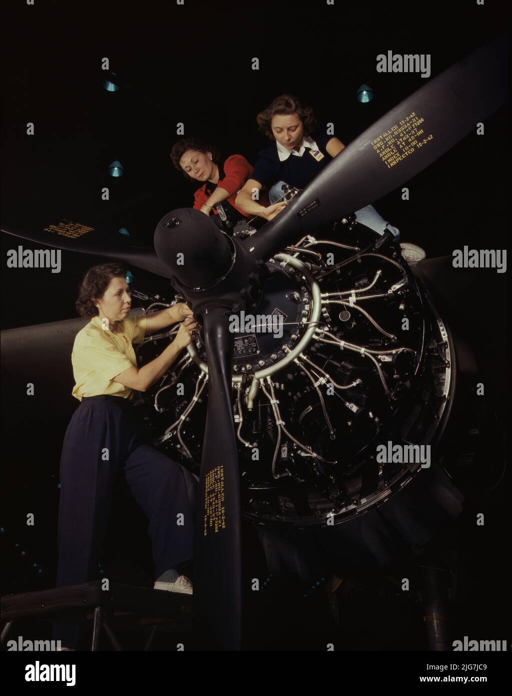 Ww2 aircraft production line hi-res stock photography and images - Alamy