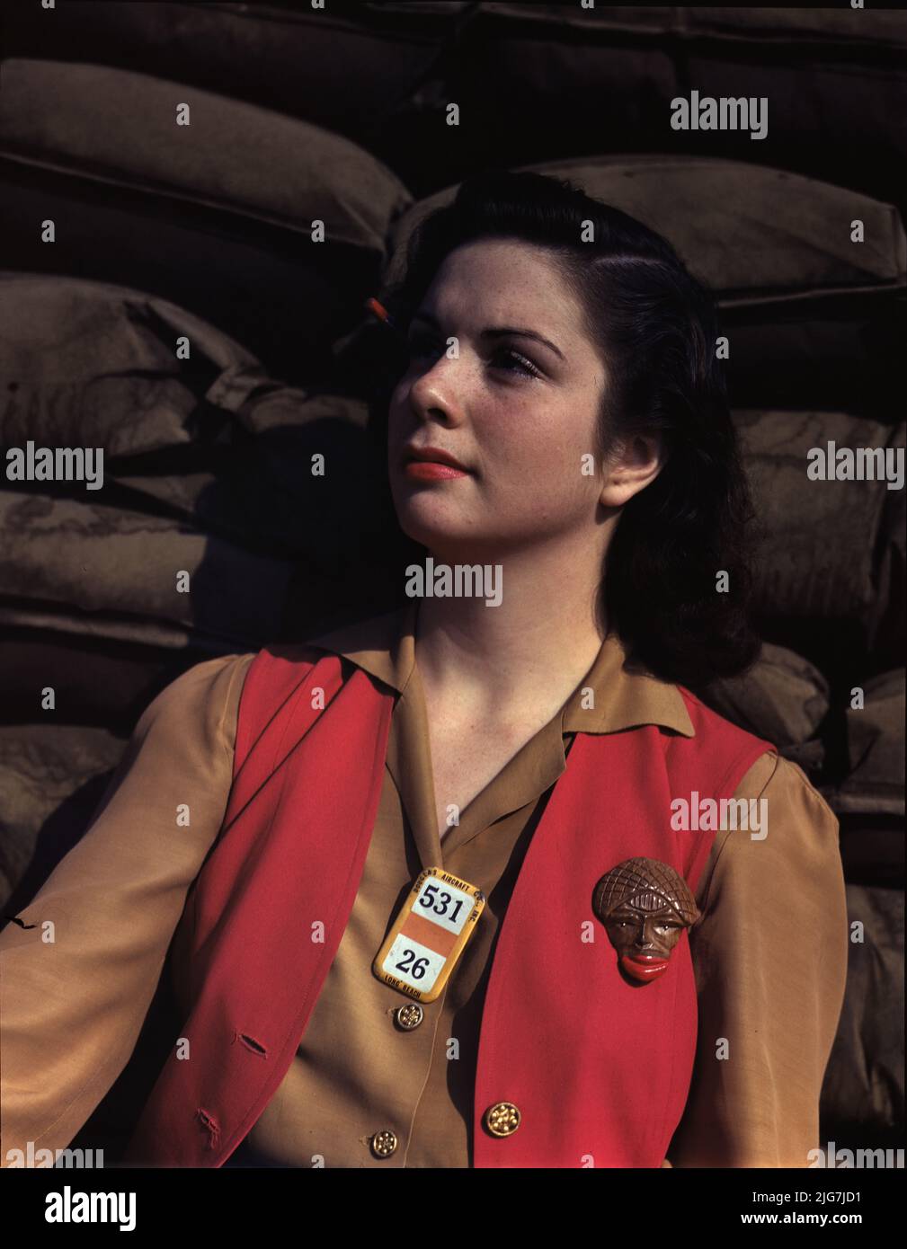 Ww2 aircraft production line hi-res stock photography and images - Alamy