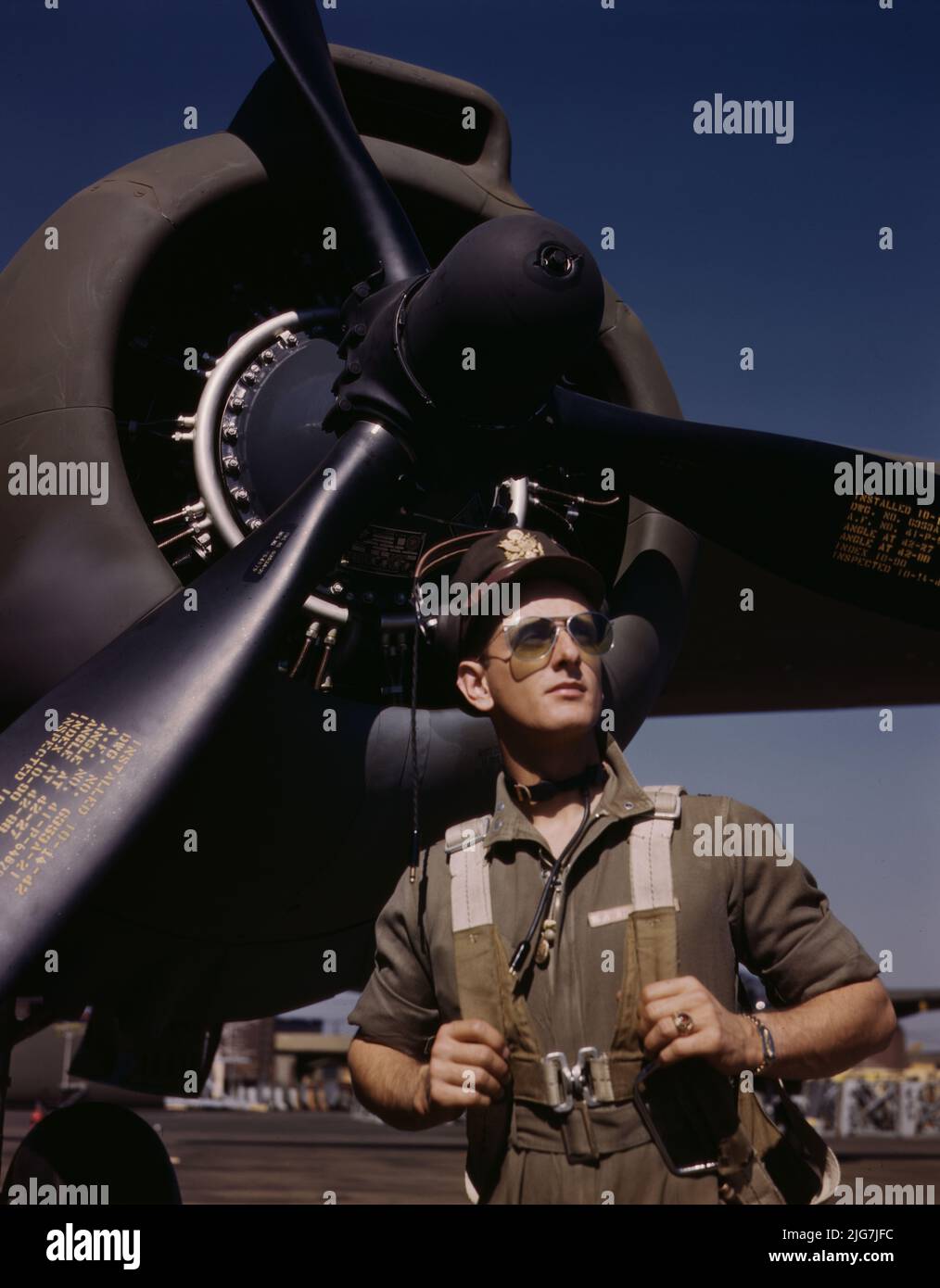 Ww2 pilot colour hi-res stock photography and images - Alamy
