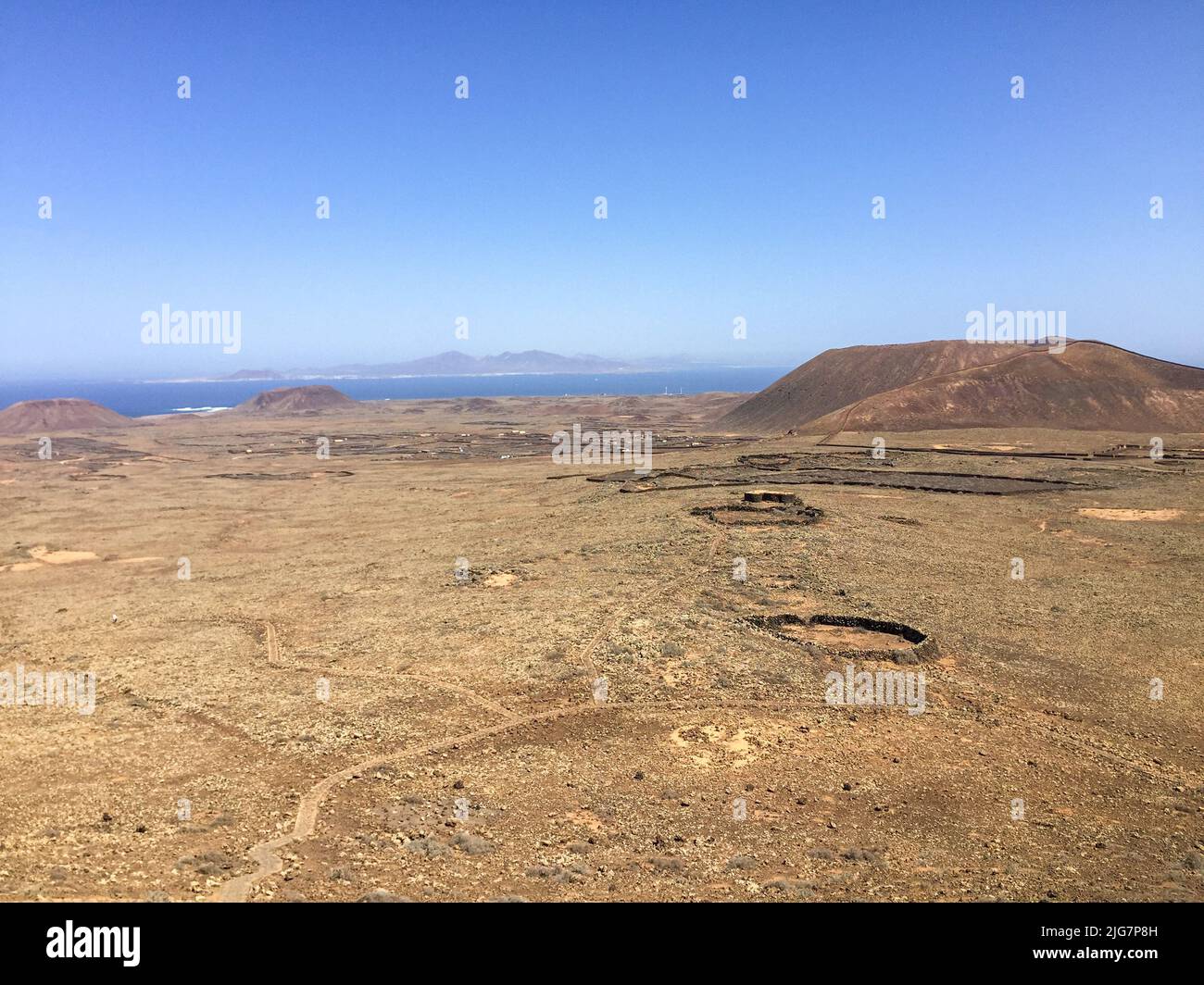 Volcano wilderness hi-res stock photography and images - Alamy