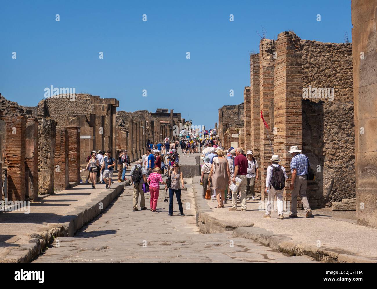 View one streets historical hi-res stock photography and images - Alamy