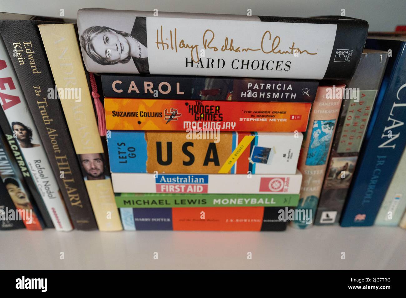 Famous people reading books hi-res stock photography and images - Alamy