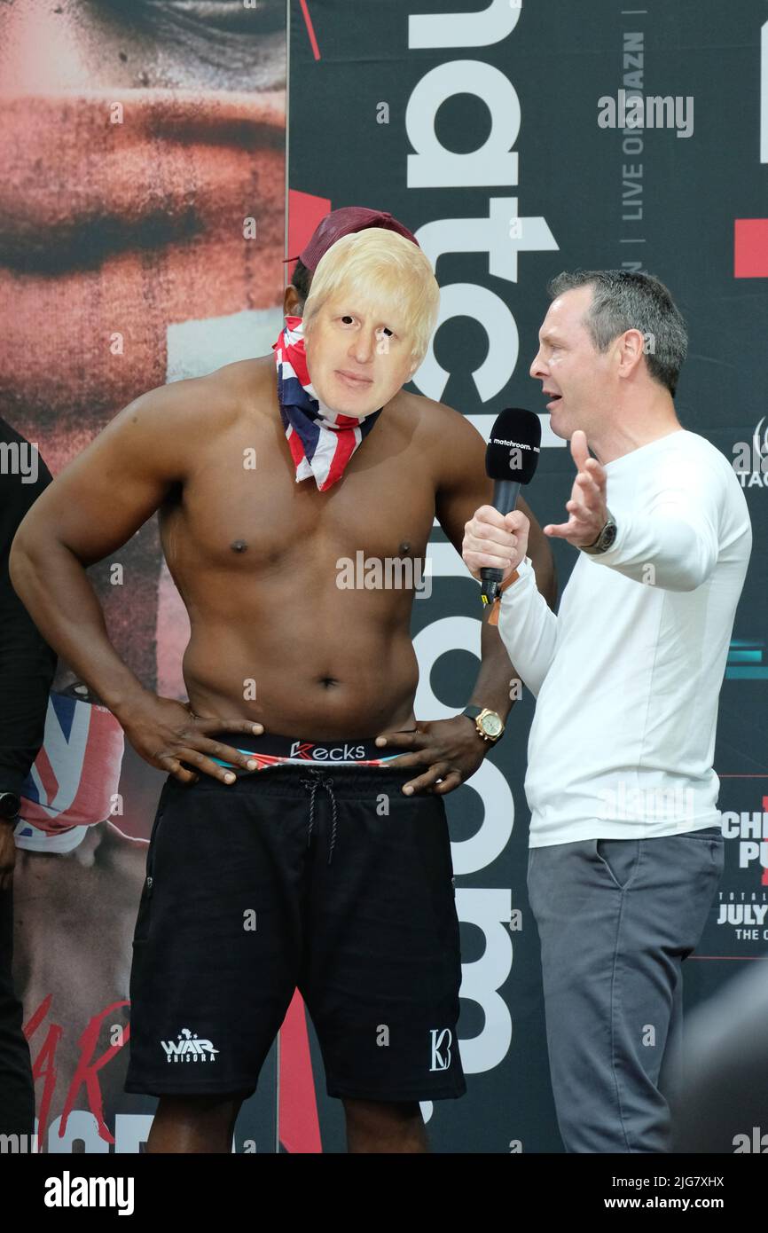 London, UK, 8th July, 2022. Heavyweights Derek Chisora - seen in a ...