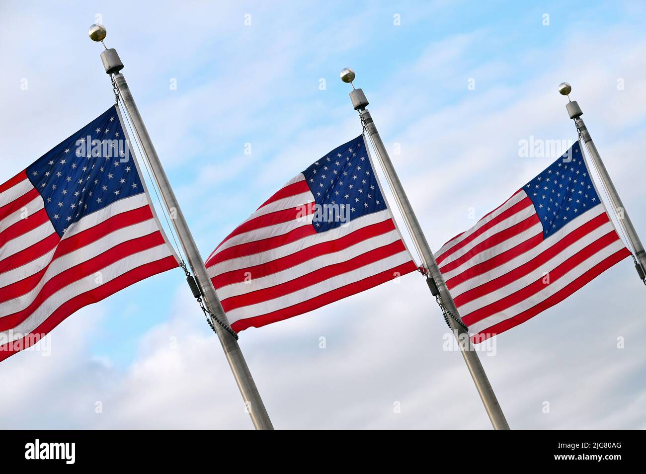 Mall flags hi-res stock photography and images - Alamy