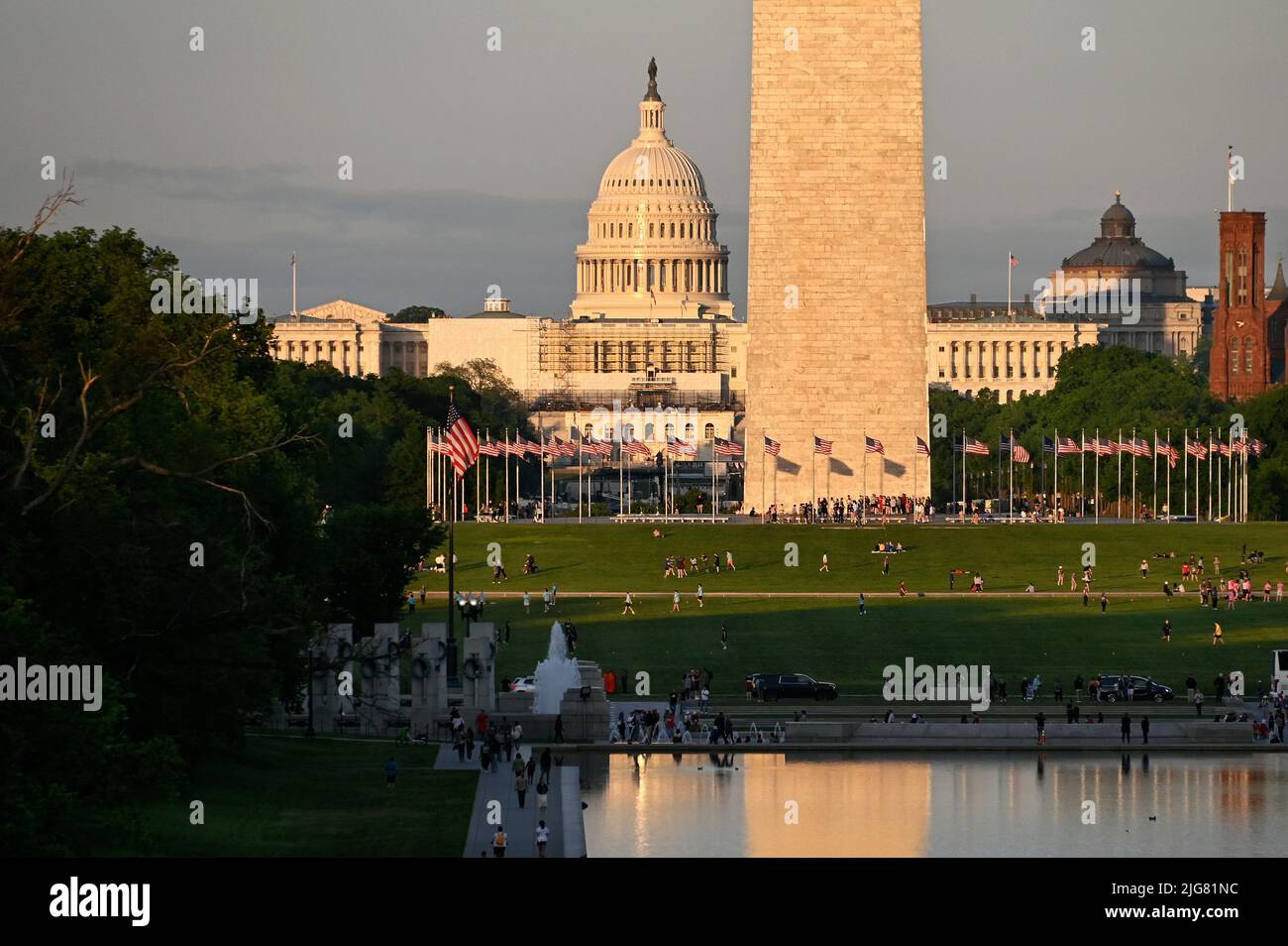 Washington monument capital hi-res stock photography and images - Alamy