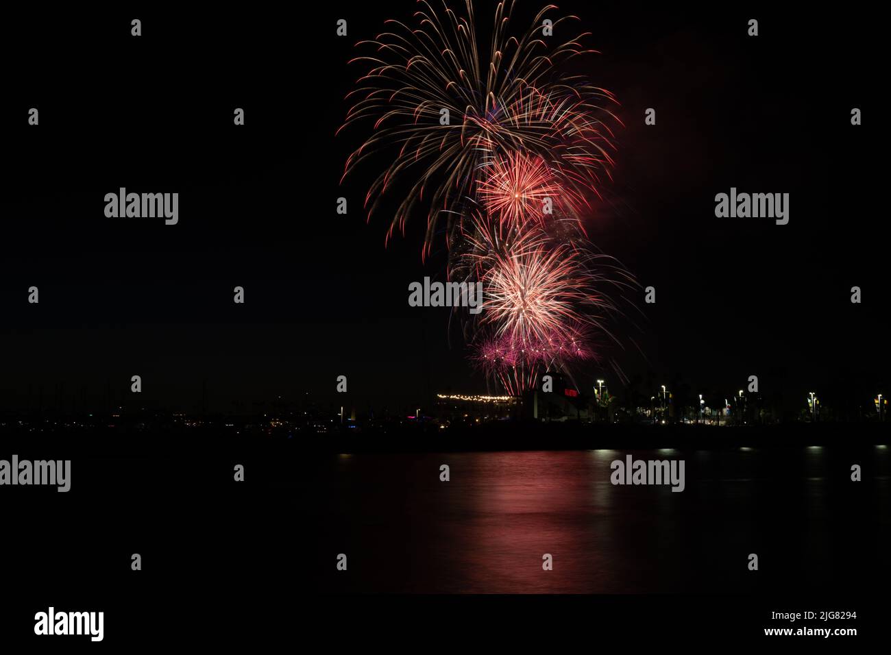 Fireworks shoot over water of Alamitos Bay in Long Beach for July 4th ...