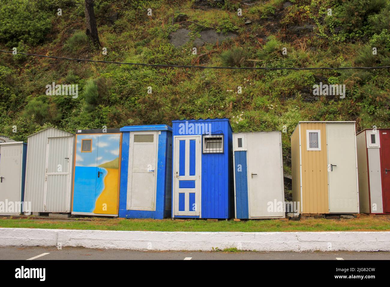 Colourful beach hut windows hi-res stock photography and images - Alamy