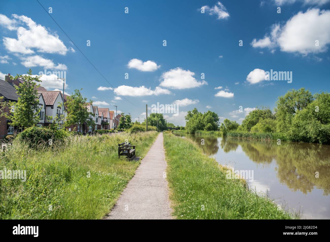 Nantwich Stock Photography Town Housing Estate, Canal, Sunny Day ...