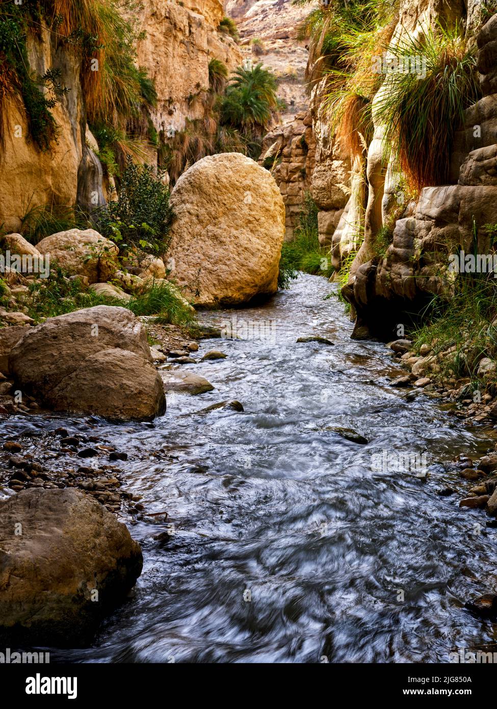 On the road in Wadi bin Hammad, Jordan Stock Photo - Alamy