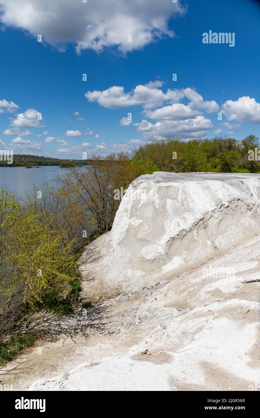 A vertical shot of the White Cliffs of Conoy Nature preserve in ...