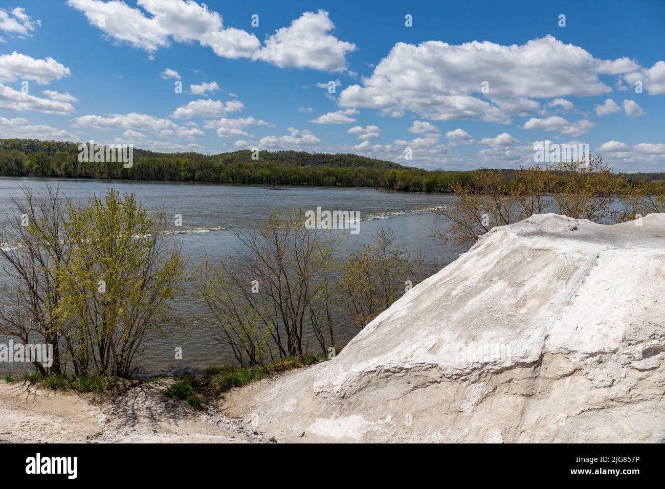 A beautiful shot of the White Cliffs of Conoy Nature preserve in ...