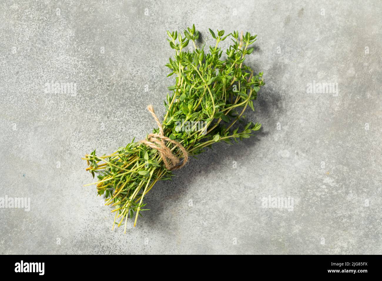 Cooking with the herb thyme hi-res stock photography and images - Alamy