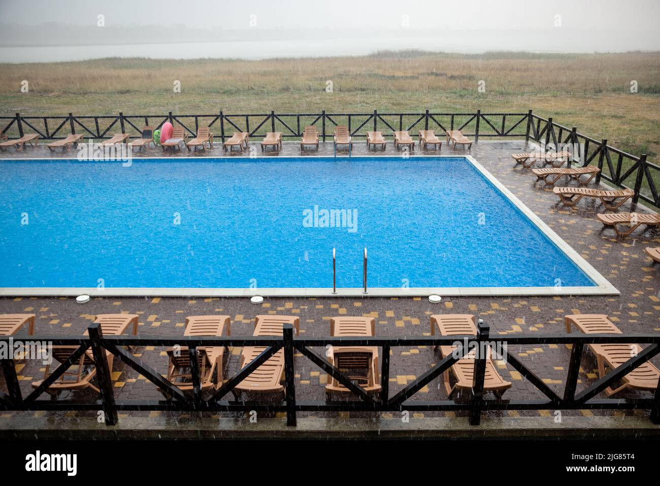 Incredibly heavy rain and fast, harsh wind spoil the warm, sunny summer ...