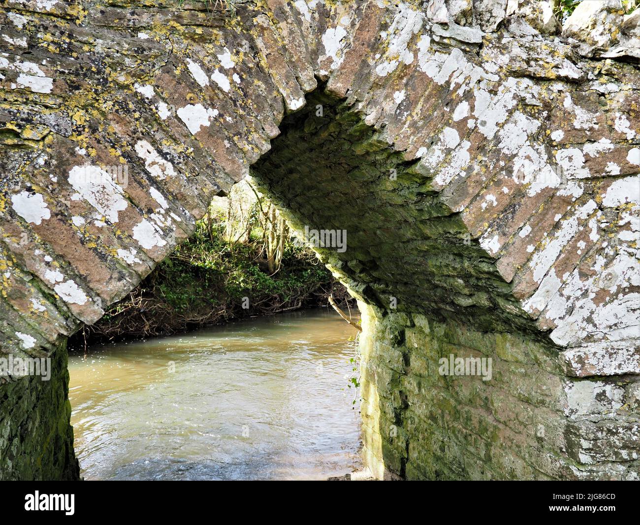 Fifehead Neville Bridge Triangular Arch Stock Photo - Alamy