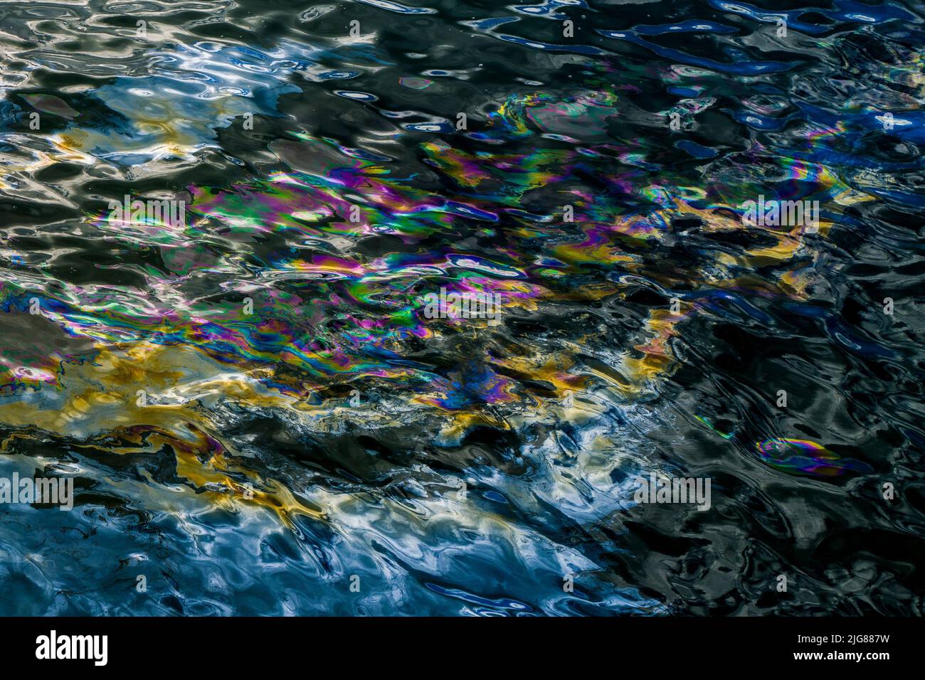 An oil leaked in the water texture Stock Photo - Alamy