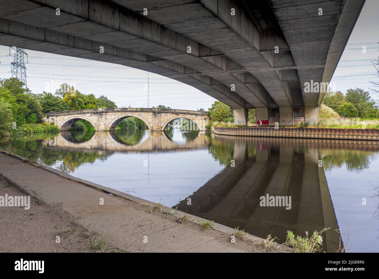 Aire medieval hi-res stock photography and images - Alamy
