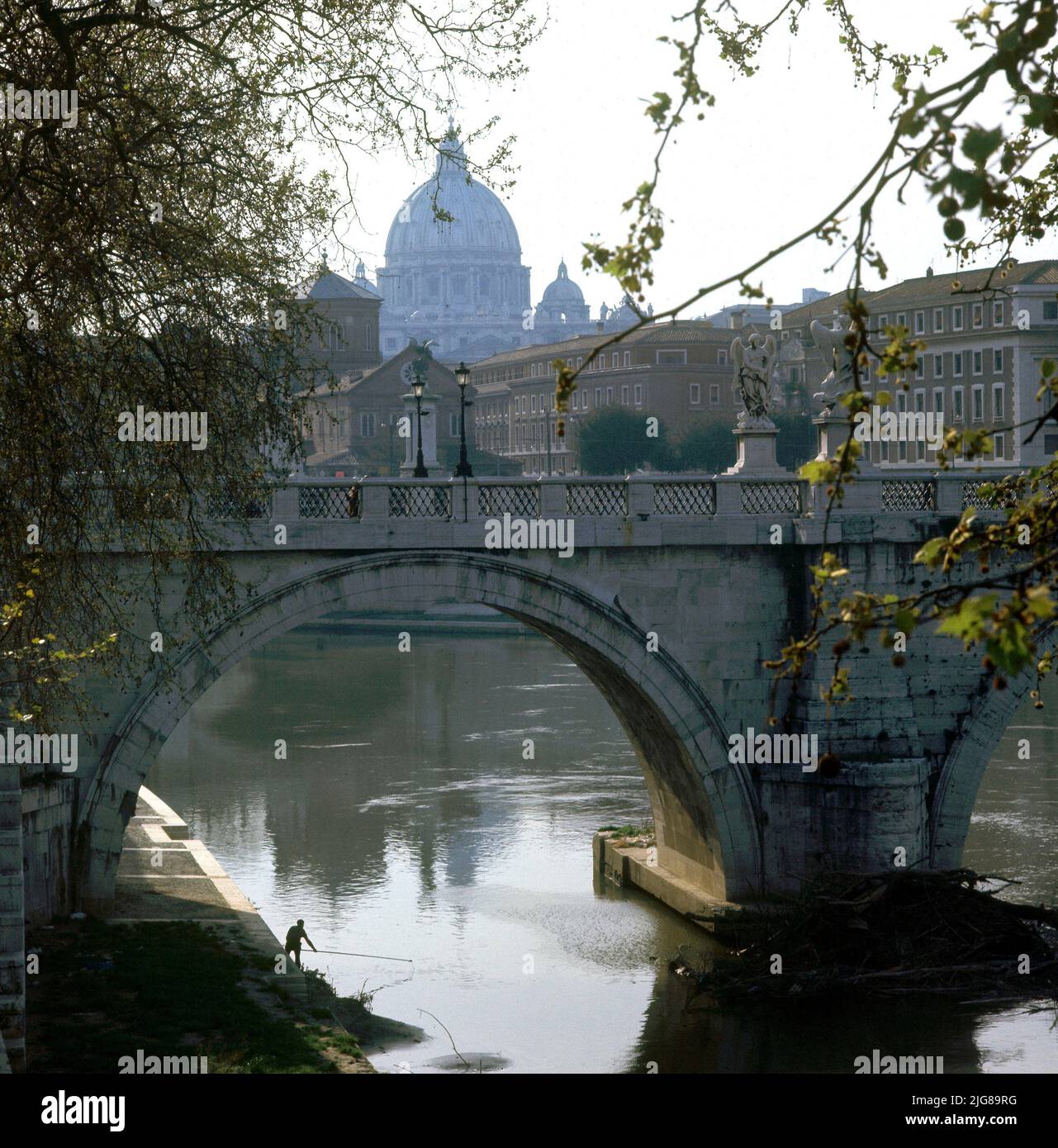 RIO TIBER - FOTO AÑOS 60. Location: EXTERIOR. Rome. ITALIA Stock Photo ...