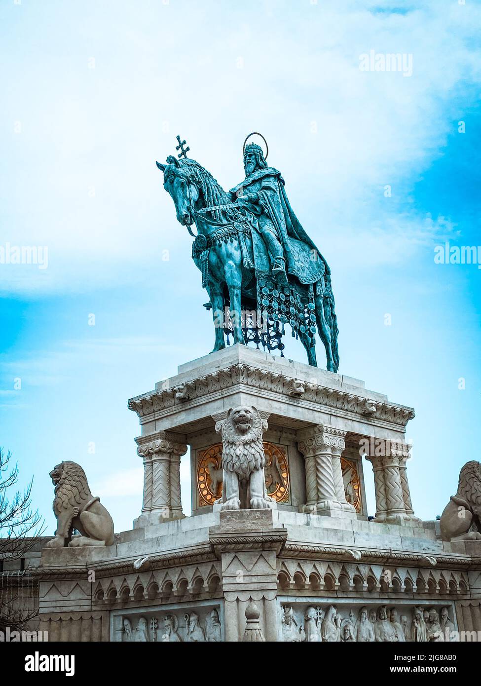 King stephen sculpture view hi-res stock photography and images - Alamy