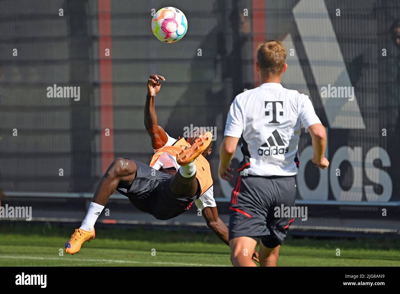 Sadio mane 2022 training hi-res stock photography and images - Alamy