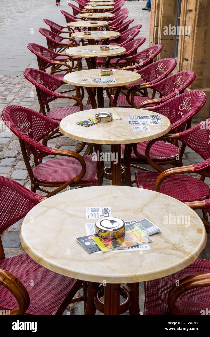 View cafe coffee tables hi-res stock photography and images - Alamy