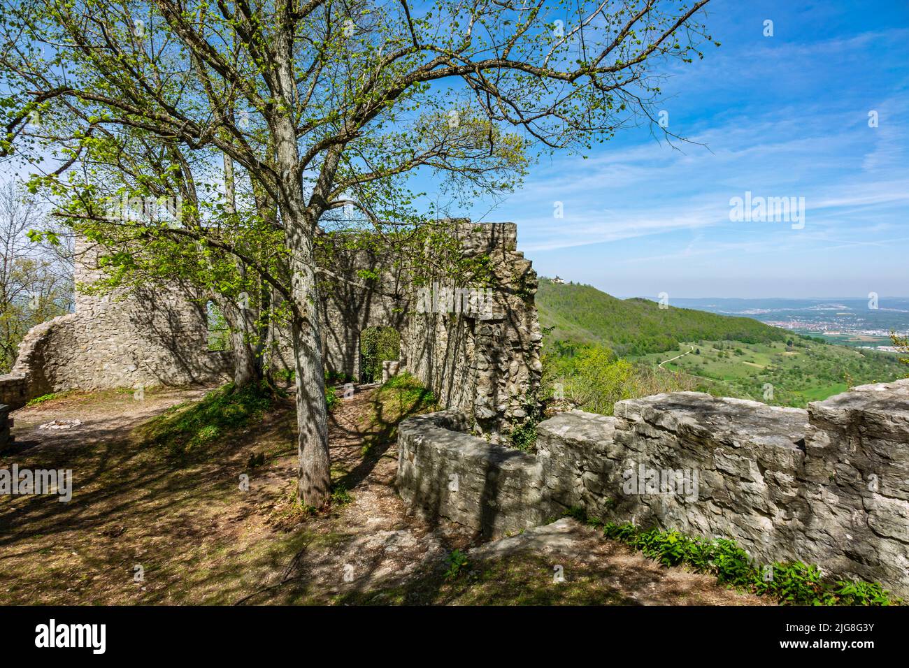 Better known as rauber castle ruin hi-res stock photography and images ...