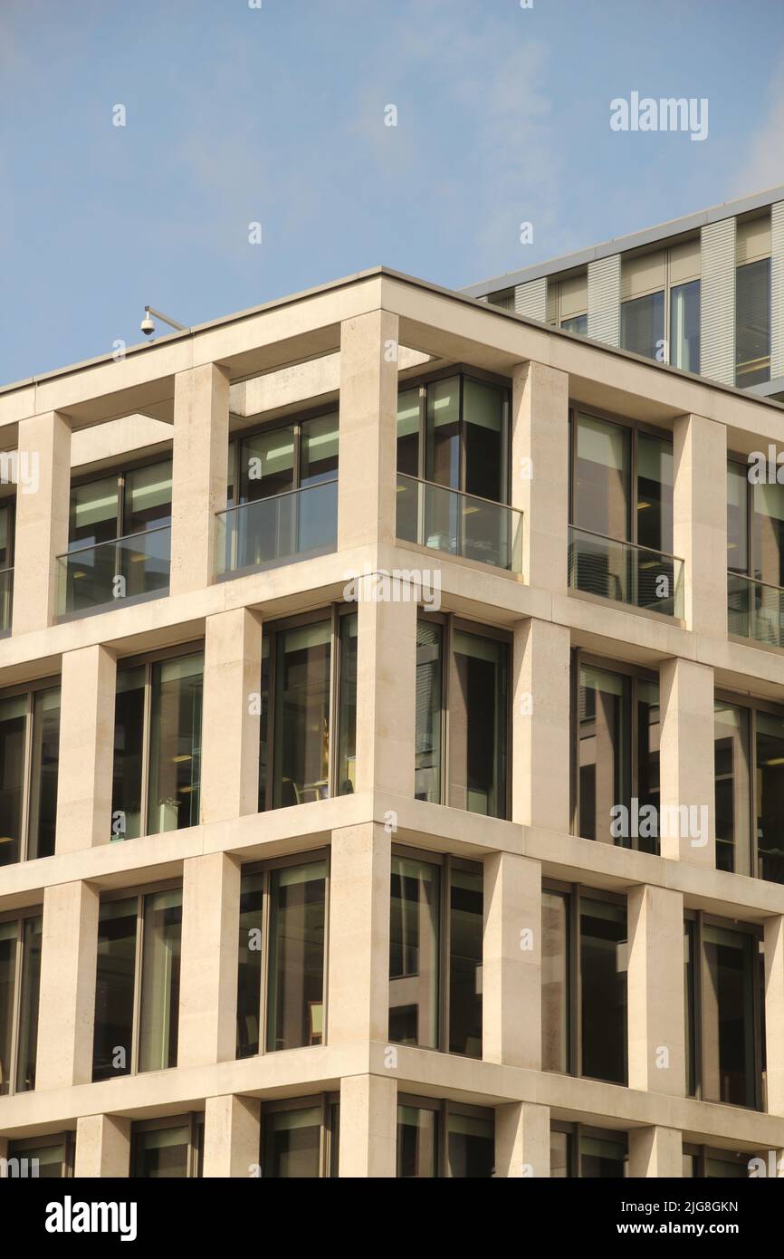 Glass eterior hi-res stock photography and images - Alamy